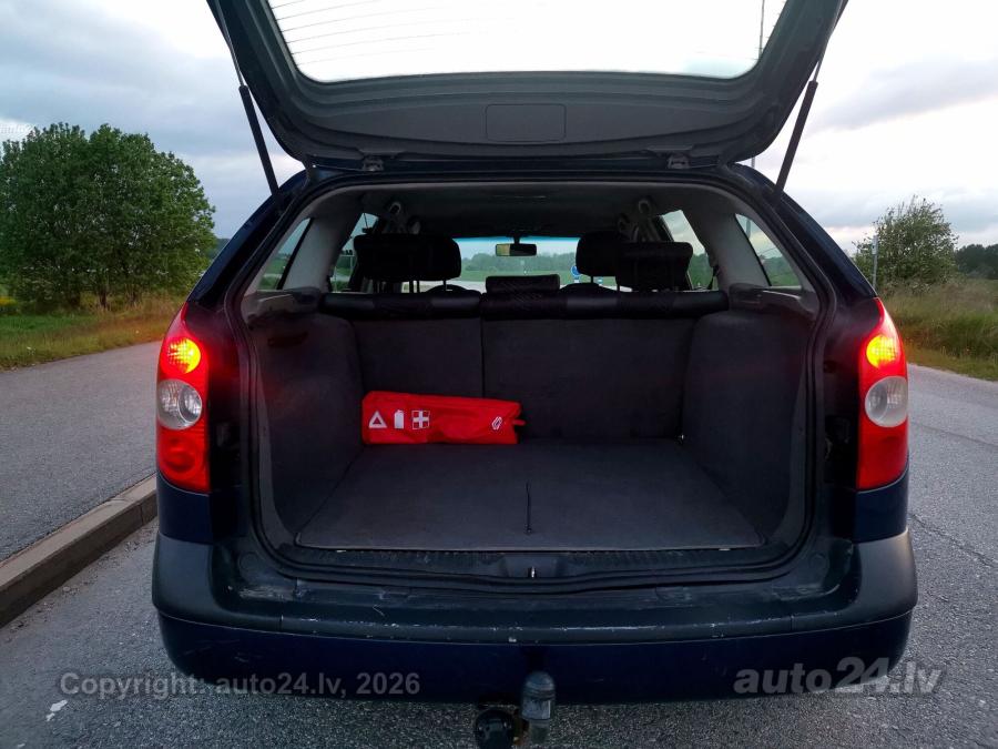 Blue Renault Laguna 2004 in Tartu, with an engine capacity of 1.80 L and mileage of 340 thousand km for 890 €, photo 8 on AUTOMOTO.COM.LV
