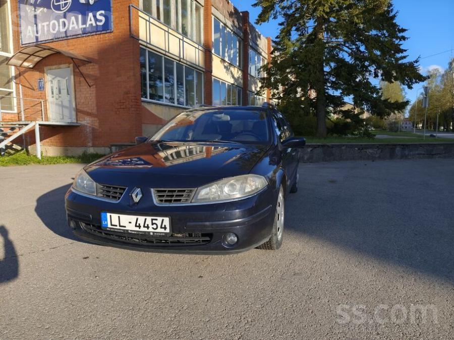 Blue Renault Laguna 2005 in Talsi, with an engine capacity of 2.20 L and mileage of 323 thousand km for 1350 €, photo 1 on AUTOMOTO.COM.LV