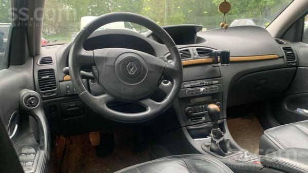 Blue Renault Laguna 2005 in Riga, with an engine capacity of 2.20 L and mileage of 278 thousand km for 450 €, photo 5 on AUTOMOTO.COM.LV