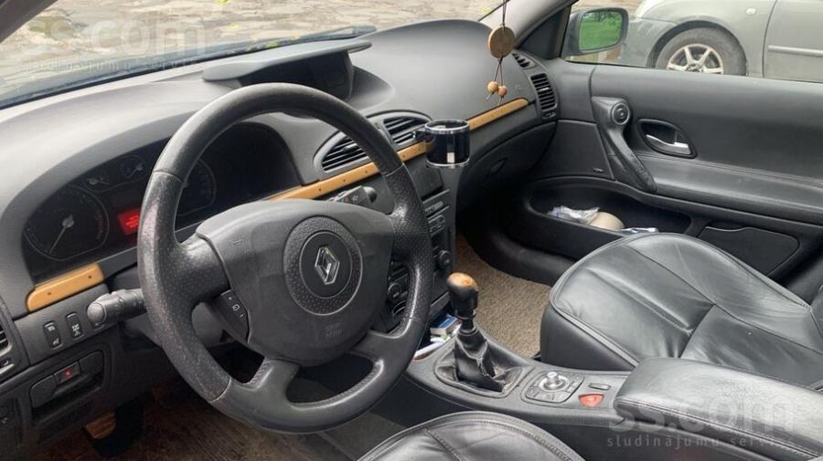 Blue Renault Laguna 2005 in Riga, with an engine capacity of 2.20 L and mileage of 278 thousand km for 450 €, photo 6 on AUTOMOTO.COM.LV