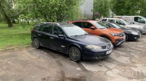 Blue Renault Laguna 2005 in Riga, with an engine capacity of 2.20 L and mileage of 278 thousand km for 450 €, photo 10 on AUTOMOTO.COM.LV