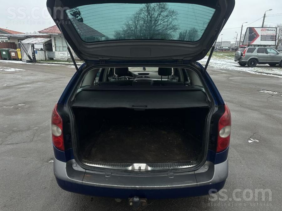 Blue Renault Laguna 2006 in Riga, with an engine capacity of 1.90 L and mileage of 295 thousand km for 1350 €, photo 15 on AUTOMOTO.COM.LV
