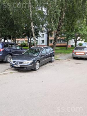 Blue Renault Laguna 2006 in Riga, with an engine capacity of 1.90 L and mileage of 292 thousand km for 1250 €, photo 3 on AUTOMOTO.COM.LV