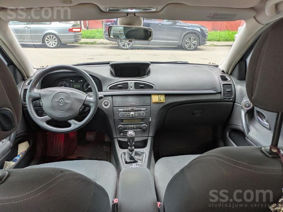Blue Renault Laguna 2006 in Riga, with an engine capacity of 1.90 L and mileage of 292 thousand km for 1250 €, photo 4 on AUTOMOTO.COM.LV