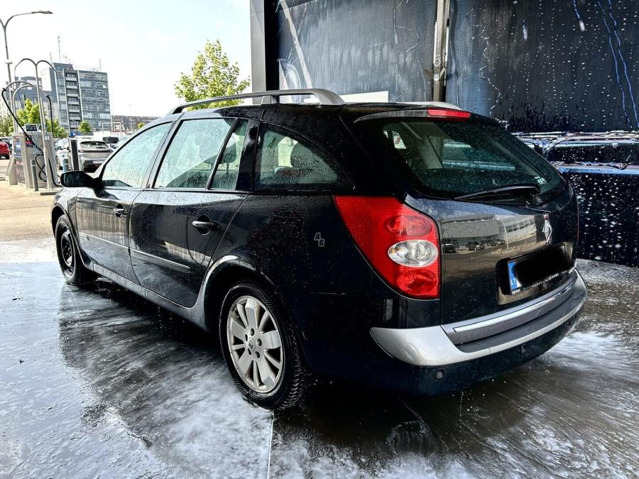 Blue Renault Laguna 2007 in Vilnius, with an engine capacity of 2.00 L and mileage of 156 thousand km for 900 €, photo 1 on AUTOMOTO.COM.LV