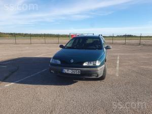 Zaļš Renault Laguna 1997 Liepāja, ar dzinēja tilpumu 1.80 L un nobraukumu 213 tūkst. km par 2900 €, foto 2 vietnē AUTOMOTO.COM.LV