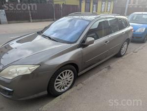 Zaļš Renault Laguna 2008 Rīga, ar dzinēja tilpumu 2.00 L un nobraukumu 308 tūkst. km par 2600 €, foto  vietnē AUTOMOTO.COM.LV