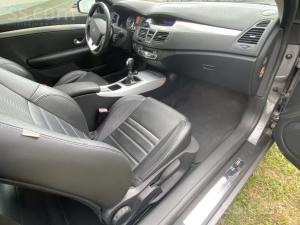 Pelēks Renault Laguna 2009 Rīga, ar dzinēja tilpumu 2.00 L un nobraukumu 263 tūkst. km par 4400 €, foto 10 vietnē AUTOMOTO.COM.LV