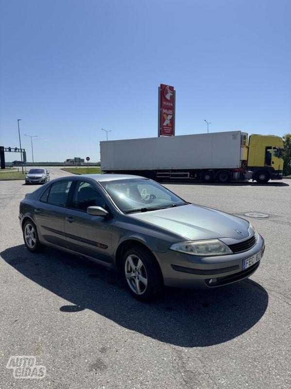 Pelēks Renault Laguna 2001 Klaipėda, ar dzinēja tilpumu 1.80 L un nobraukumu 252 tūkst. km par 600 €, foto 5 vietnē AUTOMOTO.COM.LV