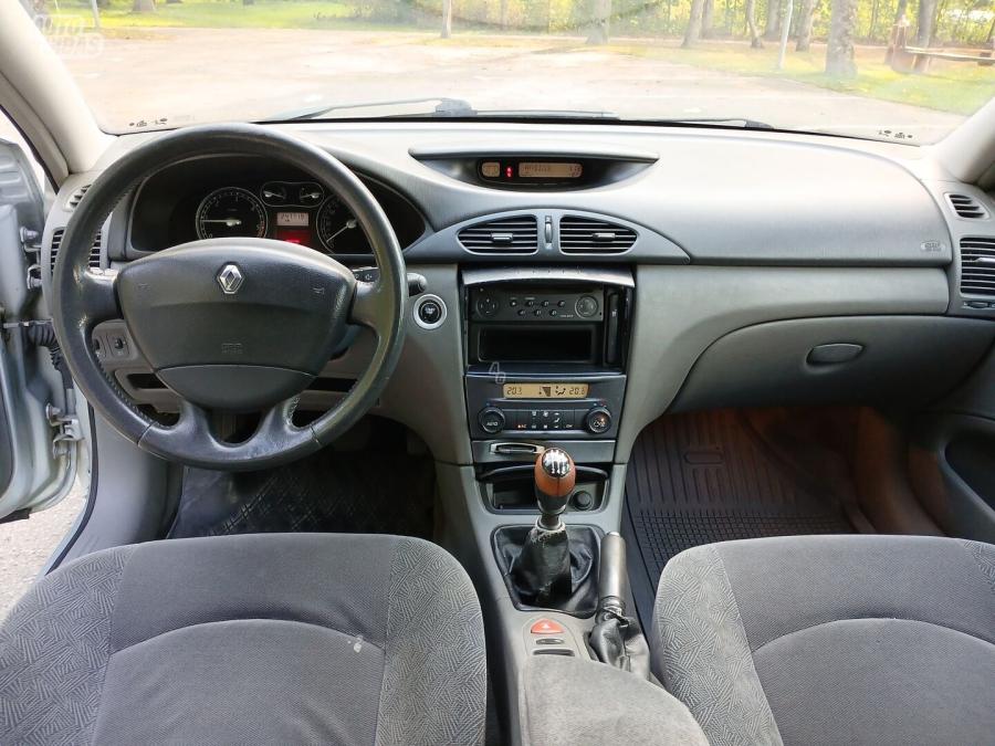 Pelēks Renault Laguna 2001 Prienai, ar dzinēja tilpumu 1.90 L un nobraukumu 248 tūkst. km par 790 €, foto 11 vietnē AUTOMOTO.COM.LV