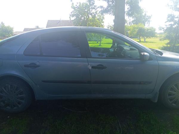 Pelēks Renault Laguna 2003 Joniškis, ar dzinēja tilpumu 1.60 L un nobraukumu 348 tūkst. km par 700 €, foto 4 vietnē AUTOMOTO.COM.LV