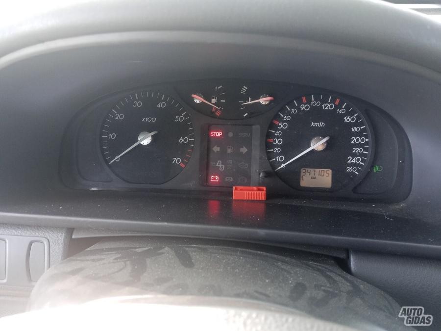Pelēks Renault Laguna 2003 Joniškis, ar dzinēja tilpumu 1.60 L un nobraukumu 348 tūkst. km par 700 €, foto 6 vietnē AUTOMOTO.COM.LV