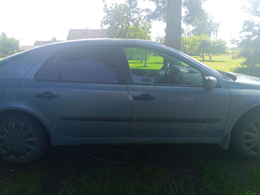 Pelēks Renault Laguna 2003 Joniškis, ar dzinēja tilpumu 1.60 L un nobraukumu 348 tūkst. km par 700 €, foto 5 vietnē AUTOMOTO.COM.LV