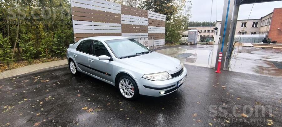 Pelēks Renault Laguna 2003 Daugavpils, ar dzinēja tilpumu 1.90 L un nobraukumu 270 tūkst. km par 700 €, foto 3 vietnē AUTOMOTO.COM.LV
