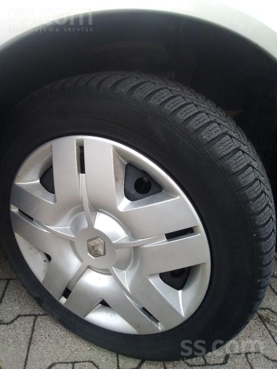 Grey Renault Laguna 2004 in Dobele, with an engine capacity of 1.90 L and mileage of 228 thousand km for 2500 €, photo 16 on AUTOMOTO.COM.LV