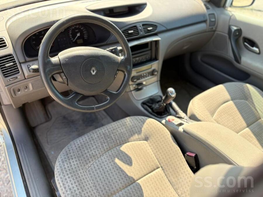 Pelēks Renault Laguna 2004 Rīga, ar dzinēja tilpumu 1.80 L un nobraukumu 231 tūkst. km par 1360 €, foto 5 vietnē AUTOMOTO.COM.LV