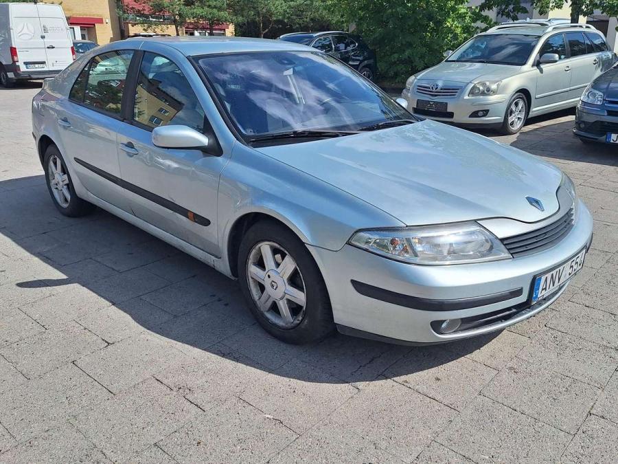 Grey Renault Laguna 2005 in Vilnius, with an engine capacity of 1.90 L and mileage of 234 thousand km for 750 €, photo 3 on AUTOMOTO.COM.LV