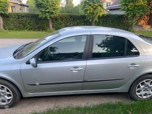 Pelēks Renault Laguna 2005 Klaipėda, ar dzinēja tilpumu 2.00 L un nobraukumu 150 tūkst. km par 1650 €, foto  vietnē AUTOMOTO.COM.LV