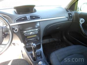 Grey Renault Laguna 2006 in Riga, with an engine capacity of 2.00 L and mileage of 250 thousand km for 1500 €, photo 8 on AUTOMOTO.COM.LV