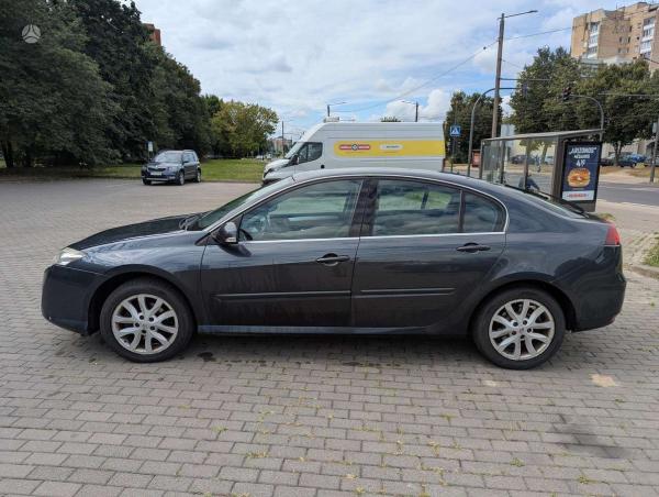 Pelēks Renault Laguna 2007 Kauņa, ar dzinēja tilpumu 2.00 L un nobraukumu 310 tūkst. km par 1800 €, foto 3 vietnē AUTOMOTO.COM.LV