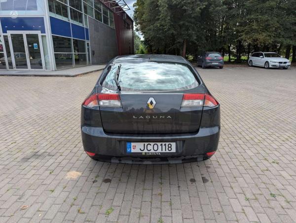 Pelēks Renault Laguna 2007 Kauņa, ar dzinēja tilpumu 2.00 L un nobraukumu 310 tūkst. km par 1800 €, foto 4 vietnē AUTOMOTO.COM.LV