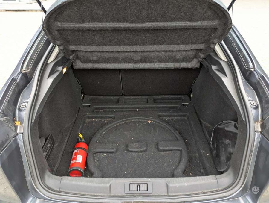 Pelēks Renault Laguna 2007 Kauņa, ar dzinēja tilpumu 2.00 L un nobraukumu 310 tūkst. km par 1800 €, foto 11 vietnē AUTOMOTO.COM.LV