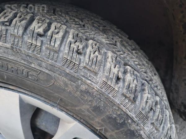 Рено Лагуна 2007 в Рига на AUTOMOTO.COM.LV Серый Рено Лагуна 2007 в Рига, объемом двигателя 1.70 л и пробегом 320 тыс. км за 850 €, фото 6 на AUTOMOTO.COM.LV