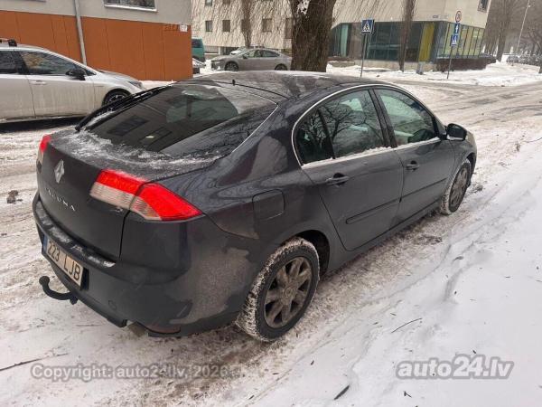Grey Renault Laguna 2008 in Tallinn, with an engine capacity of 2.00 L and mileage of 0 thousand km for 2500 €, photo 3 on AUTOMOTO.COM.LV