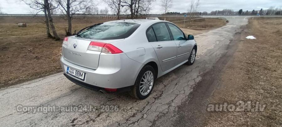 Pelēks Renault Laguna 2008 Tallina, ar dzinēja tilpumu 2.00 L un nobraukumu 221 tūkst. km par 1800 €, foto 3 vietnē AUTOMOTO.COM.LV