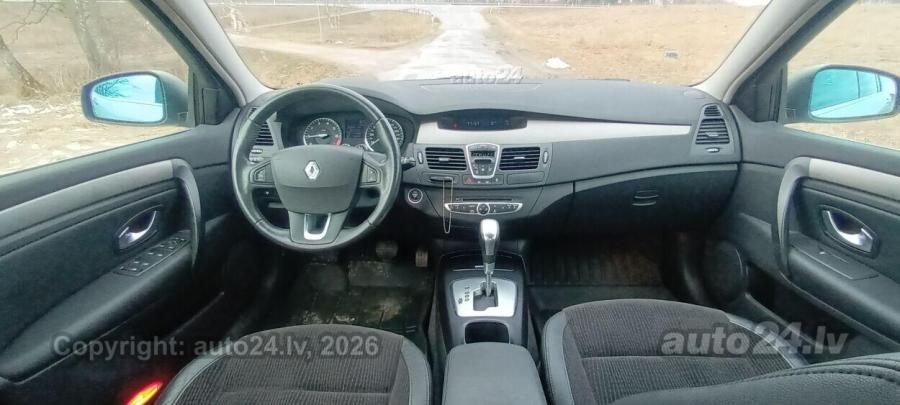 Pelēks Renault Laguna 2008 Tallina, ar dzinēja tilpumu 2.00 L un nobraukumu 221 tūkst. km par 1800 €, foto 11 vietnē AUTOMOTO.COM.LV