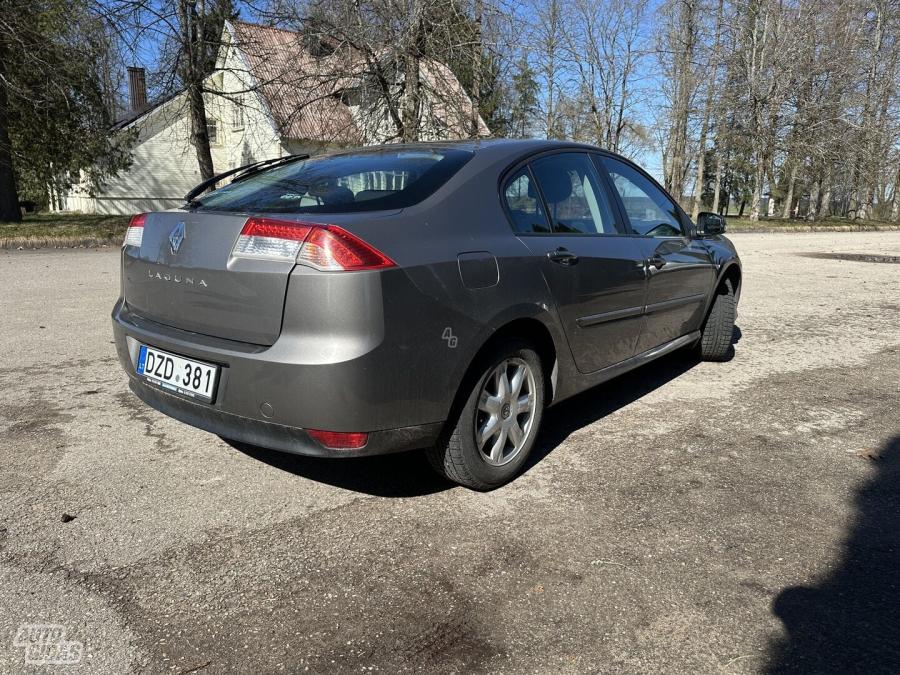 Pelēks Renault Laguna 2008 Viļņa, ar dzinēja tilpumu 1.60 L un nobraukumu 186 tūkst. km par 2900 €, foto 5 vietnē AUTOMOTO.COM.LV