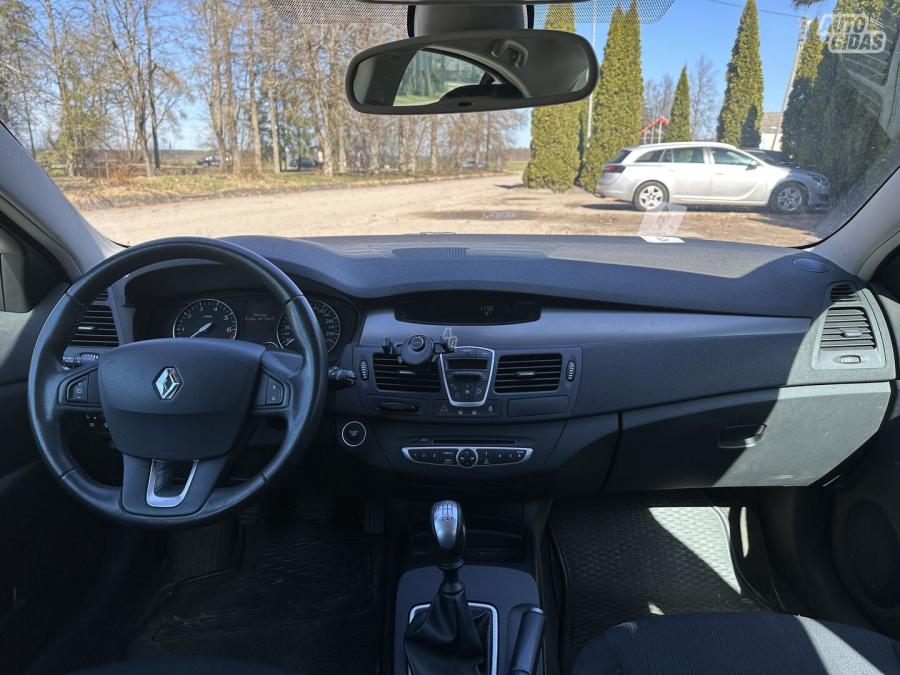 Pelēks Renault Laguna 2008 Viļņa, ar dzinēja tilpumu 1.60 L un nobraukumu 186 tūkst. km par 2900 €, foto 6 vietnē AUTOMOTO.COM.LV