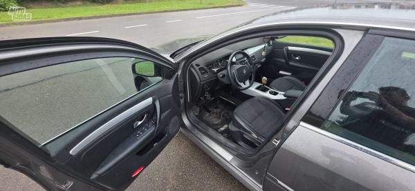 Grey Renault Laguna 2008 in Jonava, with an engine capacity of 2.00 L and mileage of 355 thousand km for 2000 €, photo 4 on AUTOMOTO.COM.LV