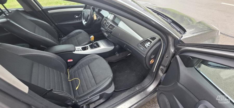 Grey Renault Laguna 2008 in Jonava, with an engine capacity of 2.00 L and mileage of 355 thousand km for 2000 €, photo 20 on AUTOMOTO.COM.LV
