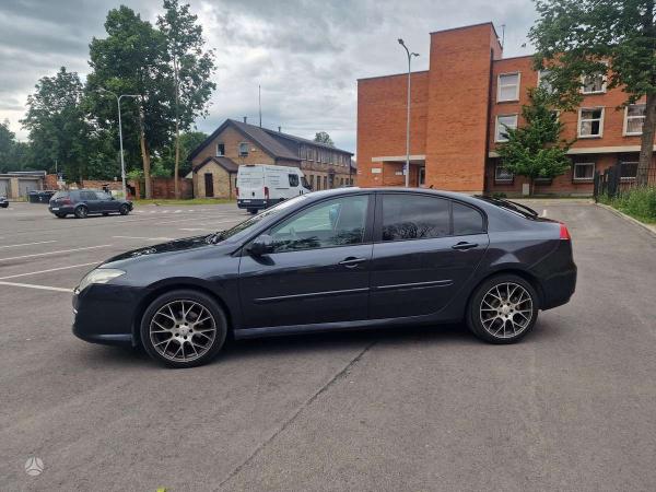 Pelēks Renault Laguna 2008 Šauļi, ar dzinēja tilpumu 2.00 L un nobraukumu 428 tūkst. km par 2000 €, foto 3 vietnē AUTOMOTO.COM.LV
