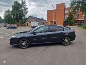 Pelēks Renault Laguna 2008 Šauļi, ar dzinēja tilpumu 2.00 L un nobraukumu 428 tūkst. km par 2000 €, foto 4 vietnē AUTOMOTO.COM.LV