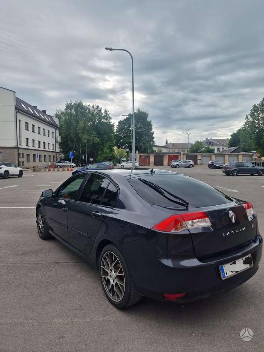 Pelēks Renault Laguna 2008 Šauļi, ar dzinēja tilpumu 2.00 L un nobraukumu 428 tūkst. km par 2000 €, foto 7 vietnē AUTOMOTO.COM.LV