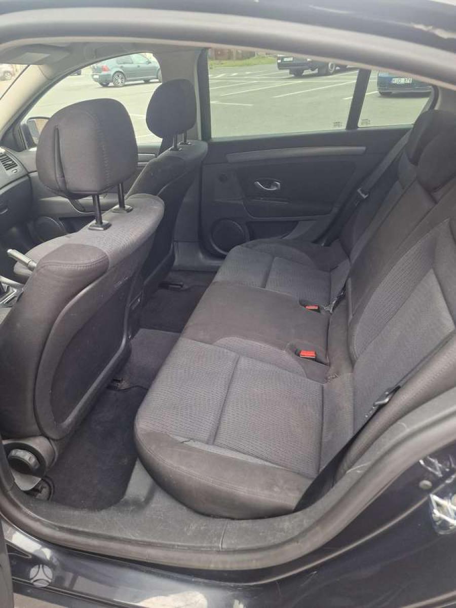 Pelēks Renault Laguna 2008 Šauļi, ar dzinēja tilpumu 2.00 L un nobraukumu 428 tūkst. km par 2000 €, foto 9 vietnē AUTOMOTO.COM.LV