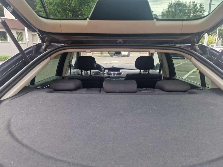 Pelēks Renault Laguna 2008 Šauļi, ar dzinēja tilpumu 2.00 L un nobraukumu 428 tūkst. km par 2000 €, foto 11 vietnē AUTOMOTO.COM.LV