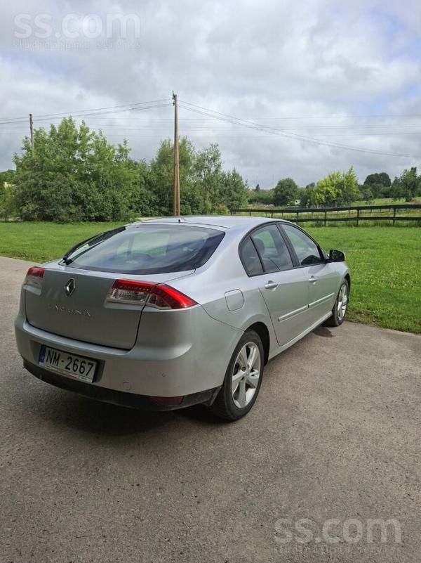 Pelēks Renault Laguna 2008 Ogre, ar dzinēja tilpumu 1.50 L un nobraukumu 400 tūkst. km par 1850 €, foto 4 vietnē AUTOMOTO.COM.LV