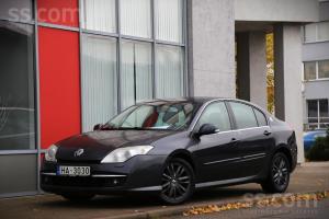 Grey Renault Laguna 2008 in Riga, with an engine capacity of 2.00 L and mileage of 359 thousand km for 2995 €, photo 1 on AUTOMOTO.COM.LV