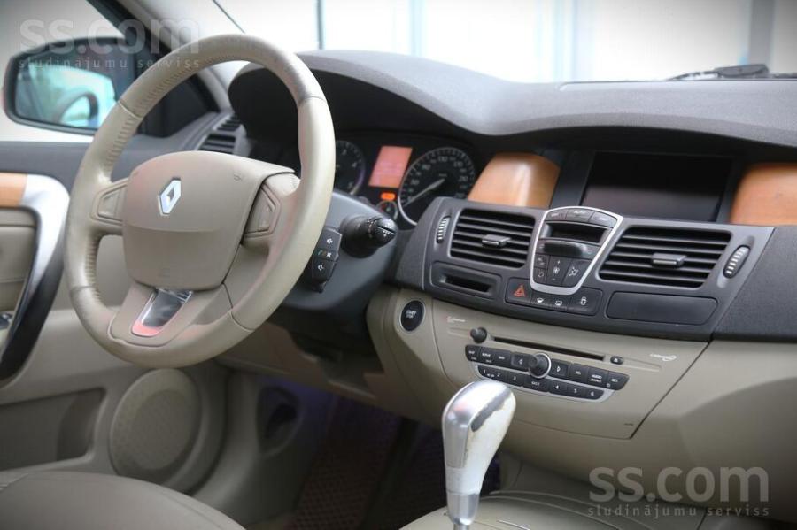 Grey Renault Laguna 2008 in Riga, with an engine capacity of 2.00 L and mileage of 359 thousand km for 2995 €, photo 12 on AUTOMOTO.COM.LV