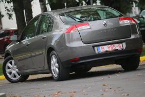 Pelēks Renault Laguna 2009 Rīga, ar dzinēja tilpumu 2.00 L un nobraukumu 31 tūkst. km par 1890 €, foto 5 vietnē AUTOMOTO.COM.LV