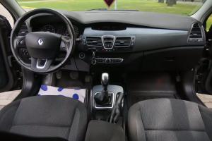 Pelēks Renault Laguna 2009 Rīga, ar dzinēja tilpumu 2.00 L un nobraukumu 31 tūkst. km par 1890 €, foto 12 vietnē AUTOMOTO.COM.LV