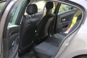 Pelēks Renault Laguna 2009 Rīga, ar dzinēja tilpumu 2.00 L un nobraukumu 31 tūkst. km par 1890 €, foto 15 vietnē AUTOMOTO.COM.LV
