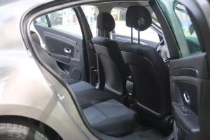 Pelēks Renault Laguna 2009 Rīga, ar dzinēja tilpumu 2.00 L un nobraukumu 31 tūkst. km par 1890 €, foto 16 vietnē AUTOMOTO.COM.LV