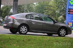 Pelēks Renault Laguna 2009 Rīga, ar dzinēja tilpumu 2.00 L un nobraukumu 305 tūkst. km par 1890 €, foto 7 vietnē AUTOMOTO.COM.LV