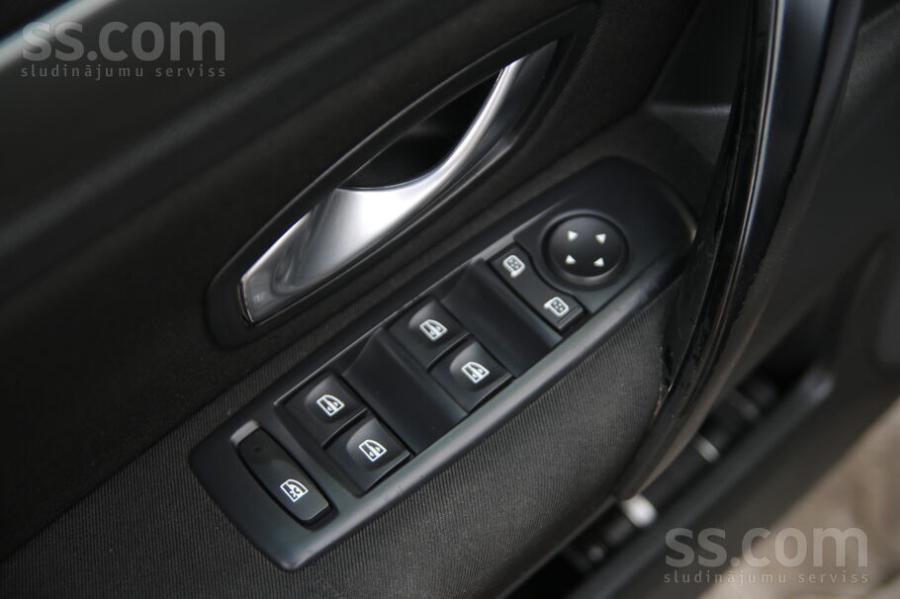 Pelēks Renault Laguna 2009 Rīga, ar dzinēja tilpumu 2.00 L un nobraukumu 305 tūkst. km par 1890 €, foto 10 vietnē AUTOMOTO.COM.LV