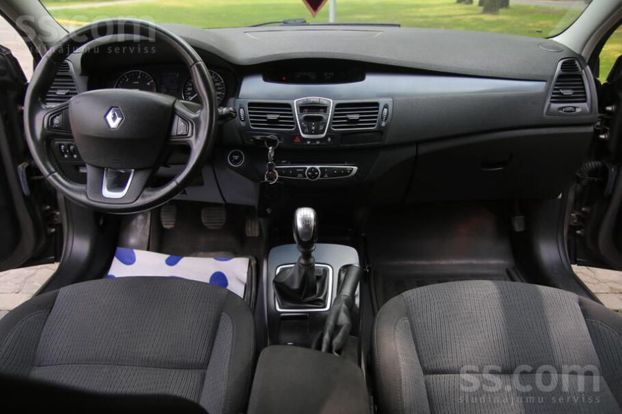 Pelēks Renault Laguna 2009 Rīga, ar dzinēja tilpumu 2.00 L un nobraukumu 305 tūkst. km par 1890 €, foto 14 vietnē AUTOMOTO.COM.LV