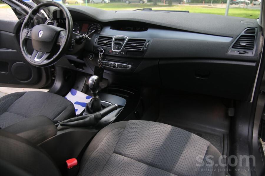 Pelēks Renault Laguna 2009 Rīga, ar dzinēja tilpumu 2.00 L un nobraukumu 305 tūkst. km par 1890 €, foto 16 vietnē AUTOMOTO.COM.LV